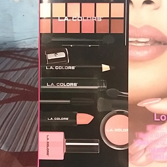 L.A. Colors | Makeup | 2 Pc Beauty Set | Poshmark